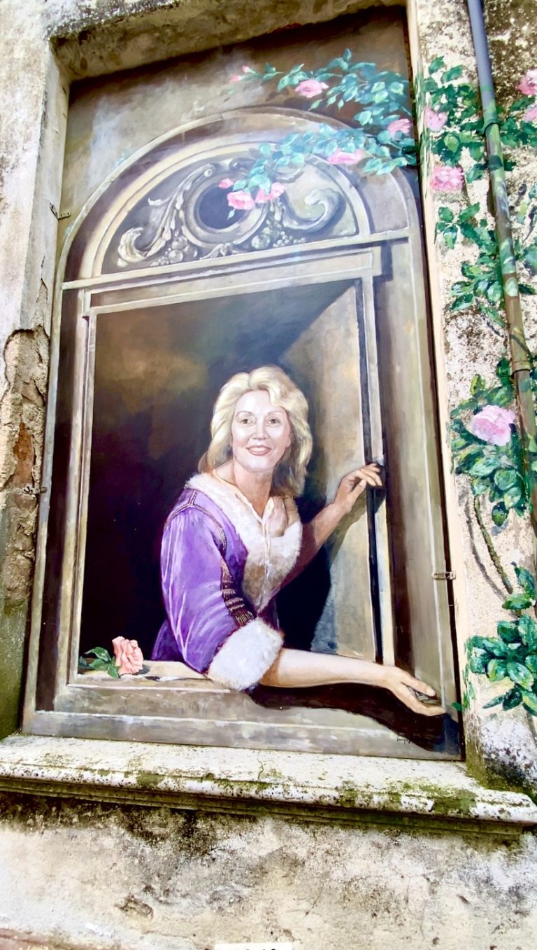 Esplorando Fontanile il paese dei murales - La Principessa dei Viaggi